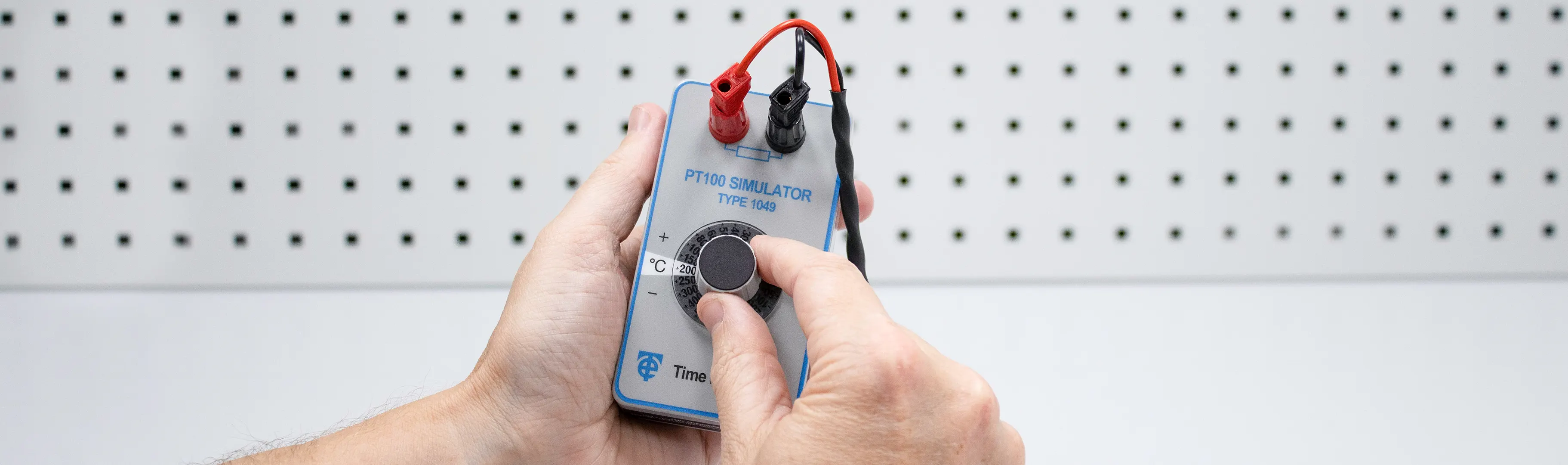 1049 Handheld Precision Pt100 Simulator - Time Electronics