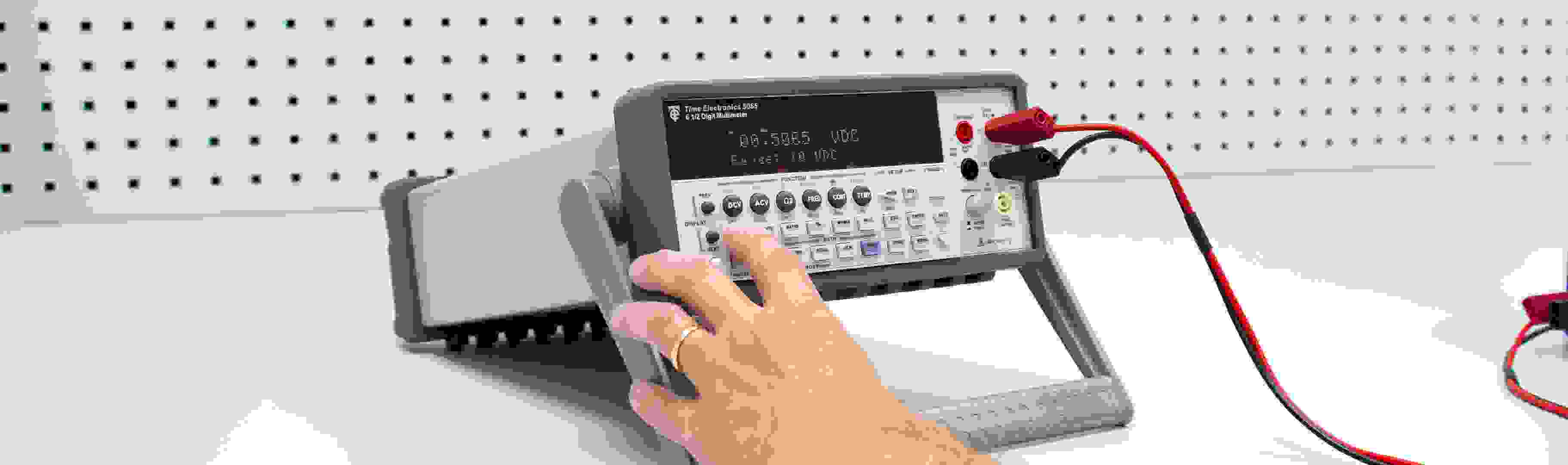 5065 Multimetro Digital de Banco - Time Electronics