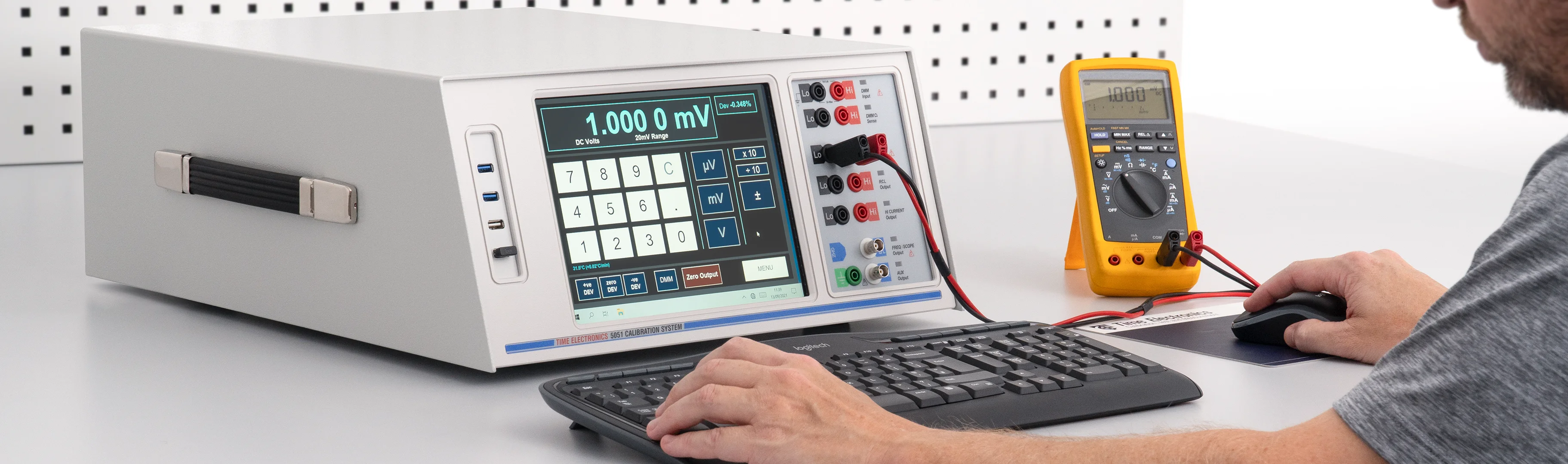 5051Plus Système de Calibration Multifonction | Time Electronics