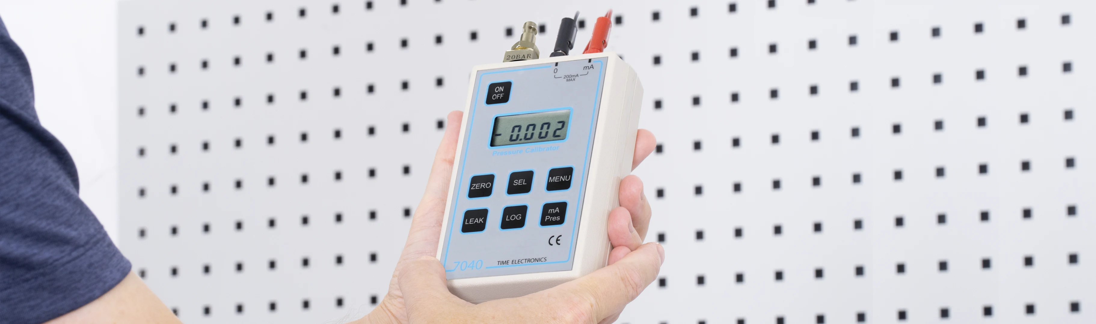 7040 Portable Pressure & Current Calibrator | Time Electronics
